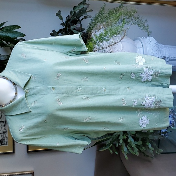 Vertigo Paris | Tops | Vertigo Pants And Top Set Light Green Color Size ...